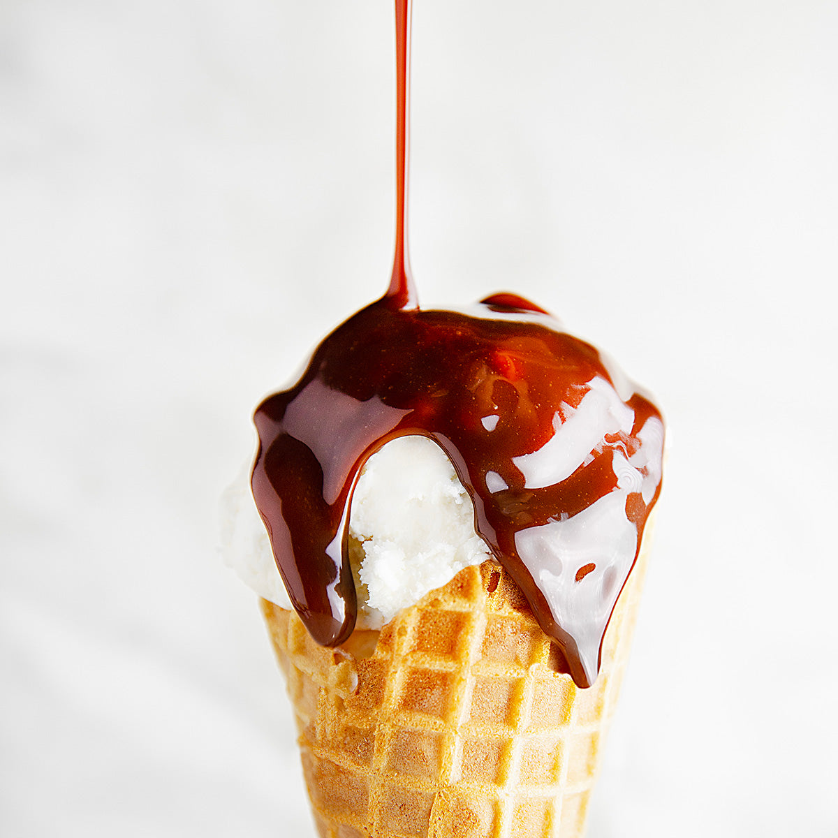 Milk Chocolate Hot Fudge Topping | Official Sanders Candy Store ...